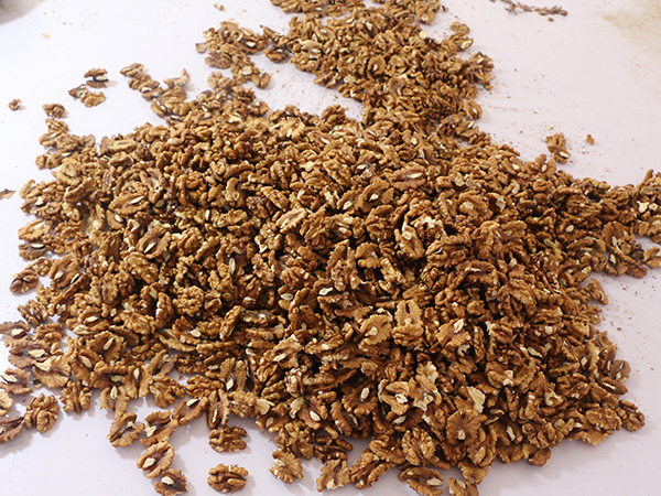 Light Skinless Walnut Kernels, Factory Wholesale high-quality Light ...